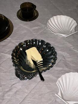 Vintage Chrome Seashell Trays - Set of 2 – GALLERIA