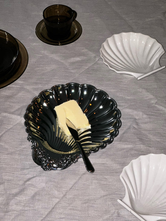 Vintage Chrome Seashell Trays - Set of 2 – GALLERIA